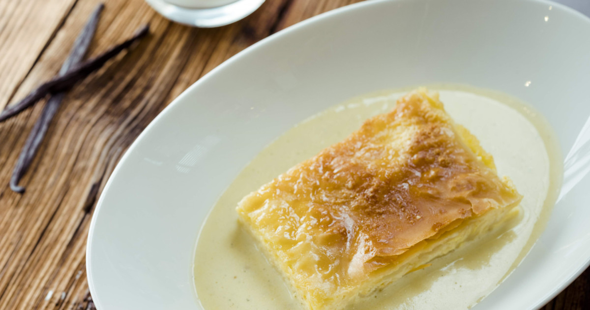 STROH Recipes: Milk-cream strudel – Add a little STROH!